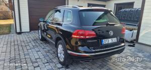 Melns Volkswagen Touareg 2017 Tallina, ar dzinēja tilpumu 3.00 L un nobraukumu 195 tūkst. km par 16000 €, foto 3 vietnē AUTOMOTO.COM.LV