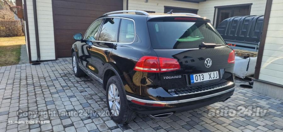 Melns Volkswagen Touareg 2017 Tallina, ar dzinēja tilpumu 3.00 L un nobraukumu 195 tūkst. km par 16000 €, foto 3 vietnē AUTOMOTO.COM.LV