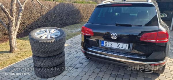 Black Volkswagen Touareg 2017 in Tallinn, with an engine capacity of 3.00 L and mileage of 195 thousand km for 16000 €, photo 9 on AUTOMOTO.COM.LV