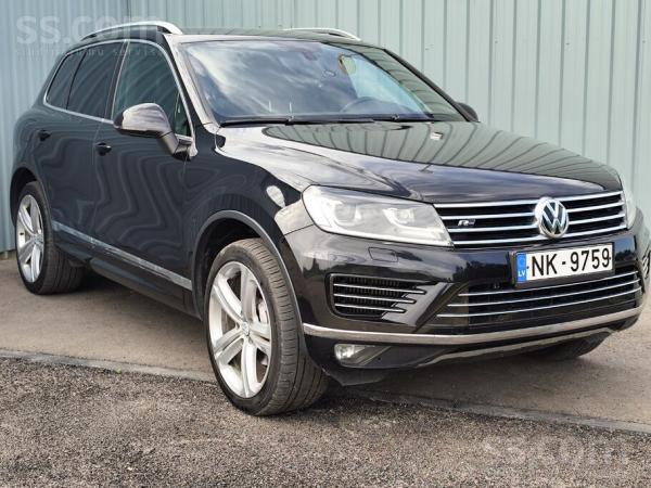 Black Volkswagen Touareg 2017 in Ogre, with an engine capacity of 3.00 L and mileage of 310 thousand km for 16700 €, photo 2 on AUTOMOTO.COM.LV