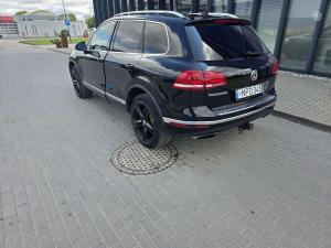 Черный Фольксваген Туарег 2017 в Каунас, объемом двигателя 3.60 л и пробегом 174 тыс. км за 17000 €, фото 8 на AUTOMOTO.COM.LV