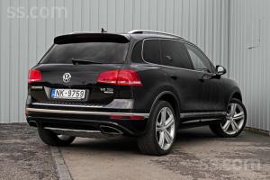 Melns Volkswagen Touareg 2017 Ogre, ar dzinēja tilpumu 3.00 L un nobraukumu 310 tūkst. km par 15800 €, foto 6 vietnē AUTOMOTO.COM.LV