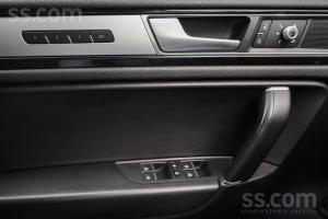 Melns Volkswagen Touareg 2017 Ogre, ar dzinēja tilpumu 3.00 L un nobraukumu 310 tūkst. km par 15800 €, foto 18 vietnē AUTOMOTO.COM.LV