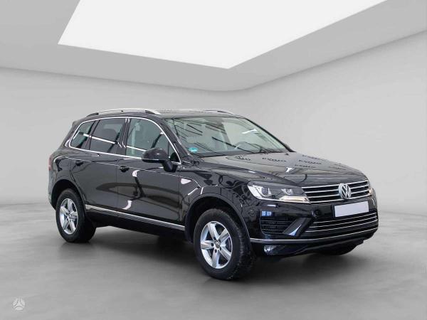 Фольксваген Туарег 2017 в Каунас на AUTOMOTO.COM.LV Черный Фольксваген Туарег 2017 в Каунас, объемом двигателя 3.00 л и пробегом 311 тыс. км за 18390 €, фото 5 на AUTOMOTO.COM.LV