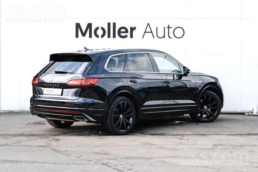 Melns Volkswagen Touareg 2018 Rīga, ar dzinēja tilpumu 3.00 L un nobraukumu 133 tūkst. km par 34700 €, foto 4 vietnē AUTOMOTO.COM.LV