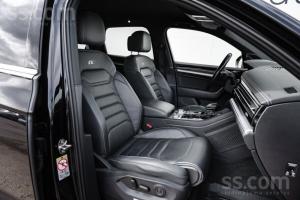 Melns Volkswagen Touareg 2018 Rīga, ar dzinēja tilpumu 3.00 L un nobraukumu 133 tūkst. km par 34700 €, foto 7 vietnē AUTOMOTO.COM.LV