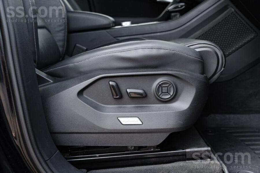 Melns Volkswagen Touareg 2018 Rīga, ar dzinēja tilpumu 3.00 L un nobraukumu 133 tūkst. km par 34700 €, foto 8 vietnē AUTOMOTO.COM.LV