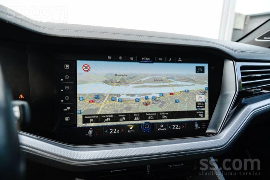 Melns Volkswagen Touareg 2018 Rīga, ar dzinēja tilpumu 3.00 L un nobraukumu 133 tūkst. km par 34700 €, foto 26 vietnē AUTOMOTO.COM.LV