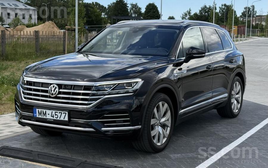 Melns Volkswagen Touareg 2018 Rīga, ar dzinēja tilpumu 3.00 L un nobraukumu 225 tūkst. km par 34999 €, foto 4 vietnē AUTOMOTO.COM.LV