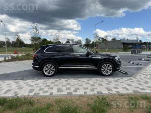 Melns Volkswagen Touareg 2018 Rīga, ar dzinēja tilpumu 3.00 L un nobraukumu 225 tūkst. km par 34999 €, foto 6 vietnē AUTOMOTO.COM.LV