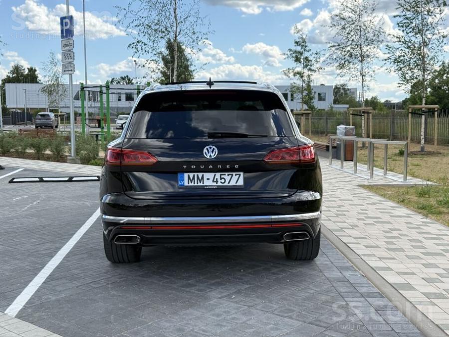 Melns Volkswagen Touareg 2018 Rīga, ar dzinēja tilpumu 3.00 L un nobraukumu 225 tūkst. km par 34999 €, foto 9 vietnē AUTOMOTO.COM.LV