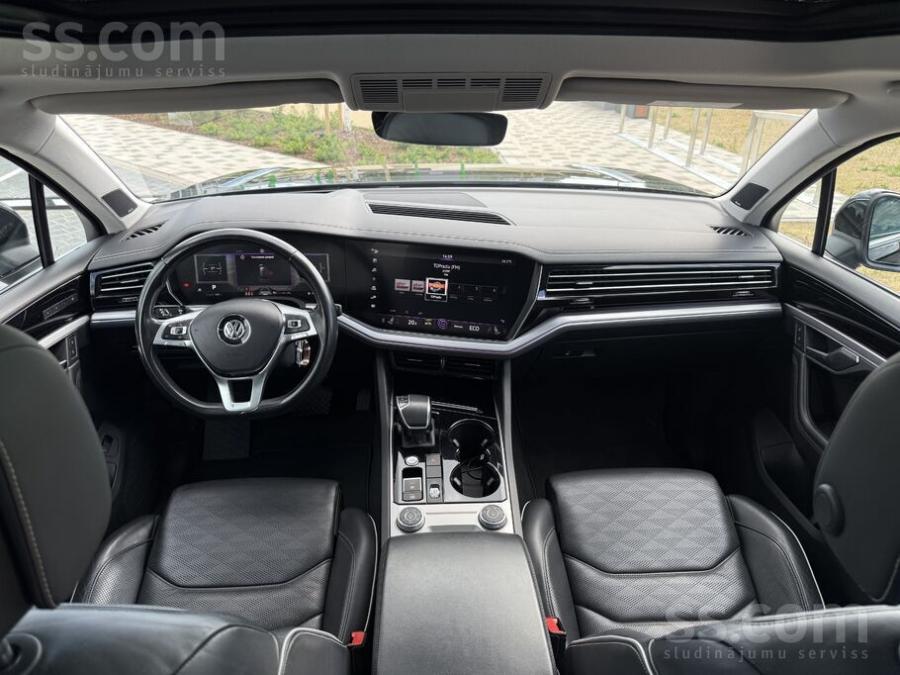Melns Volkswagen Touareg 2018 Rīga, ar dzinēja tilpumu 3.00 L un nobraukumu 225 tūkst. km par 34999 €, foto 17 vietnē AUTOMOTO.COM.LV