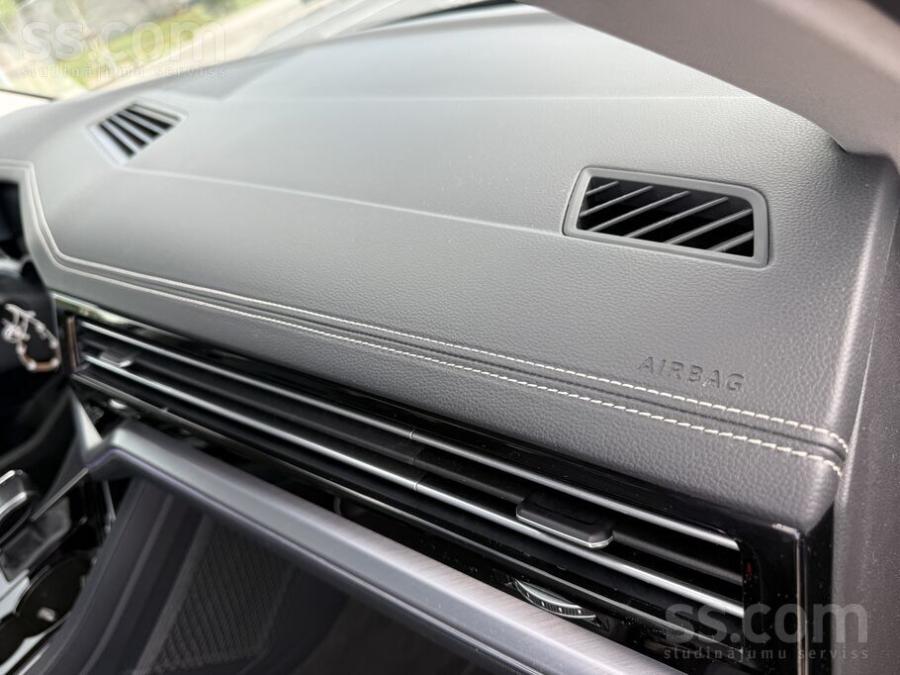 Melns Volkswagen Touareg 2018 Rīga, ar dzinēja tilpumu 3.00 L un nobraukumu 225 tūkst. km par 34999 €, foto 19 vietnē AUTOMOTO.COM.LV