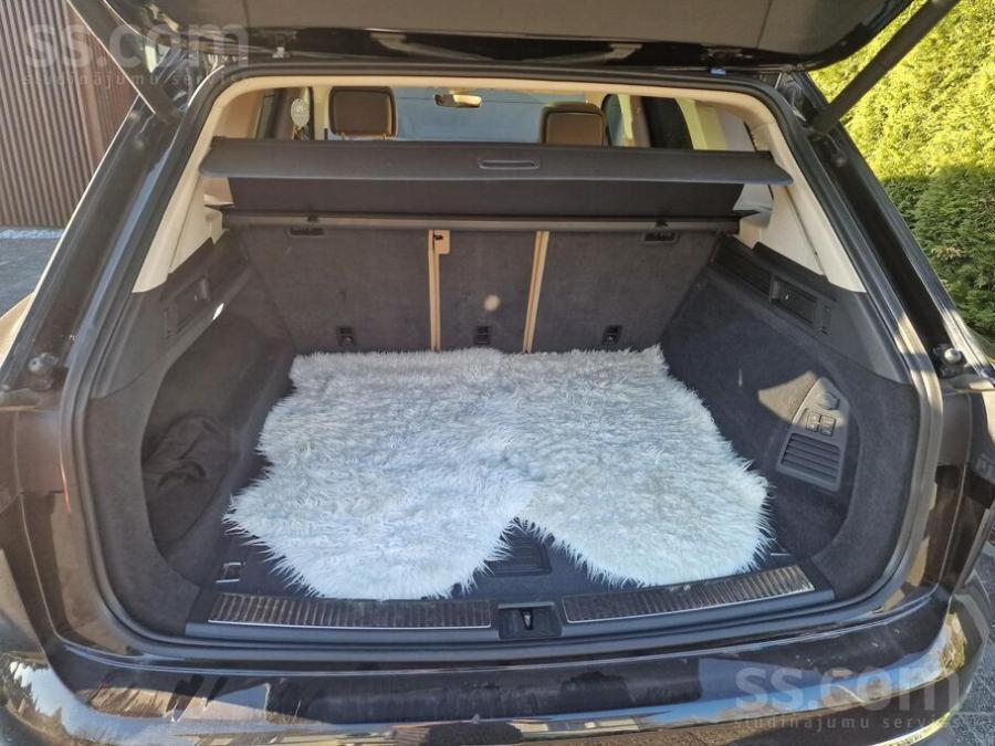 Melns Volkswagen Touareg 2018 Jūrmala, ar dzinēja tilpumu 3.00 L un nobraukumu 131 tūkst. km par 31000 €, foto 5 vietnē AUTOMOTO.COM.LV