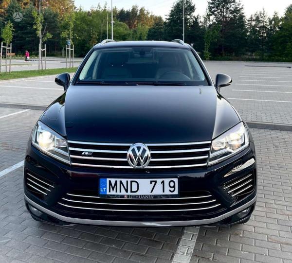 Melns Volkswagen Touareg 2018 Viļņa, ar dzinēja tilpumu 2.97 L un nobraukumu 269 tūkst. km par 14000 €, foto 2 vietnē AUTOMOTO.COM.LV