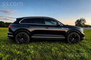 Melns Volkswagen Touareg 2018 Rīga, ar dzinēja tilpumu 3.00 L un nobraukumu 218 tūkst. km par 29900 €, foto 4 vietnē AUTOMOTO.COM.LV