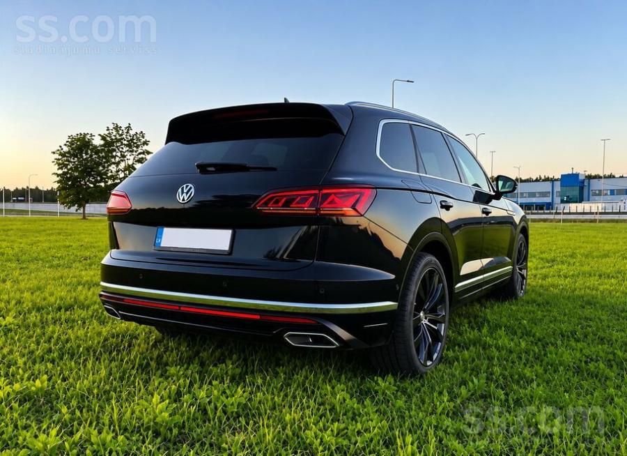 Melns Volkswagen Touareg 2018 Rīga, ar dzinēja tilpumu 3.00 L un nobraukumu 218 tūkst. km par 29900 €, foto 5 vietnē AUTOMOTO.COM.LV