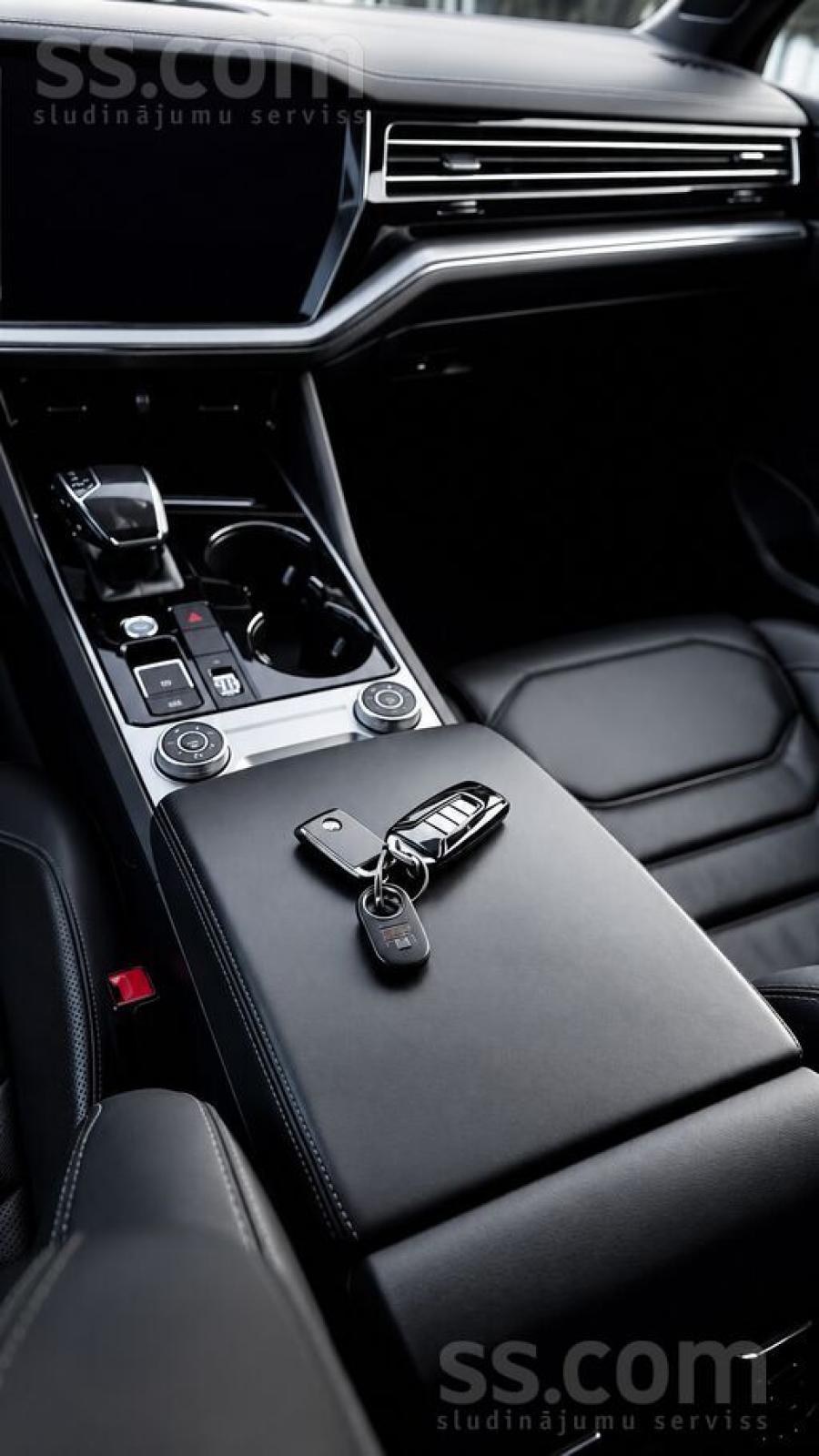 Melns Volkswagen Touareg 2018 Rīga, ar dzinēja tilpumu 3.00 L un nobraukumu 218 tūkst. km par 29900 €, foto 11 vietnē AUTOMOTO.COM.LV