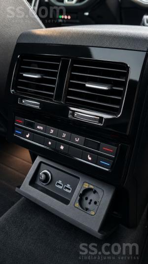 Melns Volkswagen Touareg 2018 Rīga, ar dzinēja tilpumu 3.00 L un nobraukumu 218 tūkst. km par 29900 €, foto 14 vietnē AUTOMOTO.COM.LV