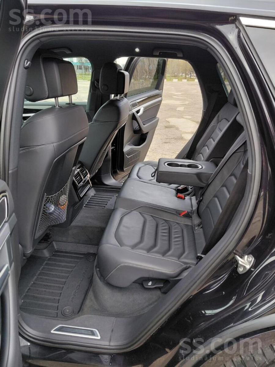 Melns Volkswagen Touareg 2018 Rīga, ar dzinēja tilpumu 3.00 L un nobraukumu 133 tūkst. km par 32000 €, foto 20 vietnē AUTOMOTO.COM.LV
