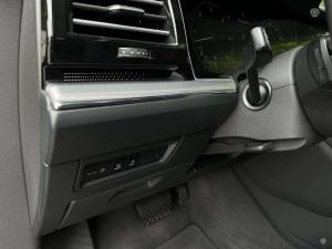 Melns Volkswagen Touareg 2018 Viļņa, ar dzinēja tilpumu 3.00 L un nobraukumu 172 tūkst. km par 32300 €, foto 23 vietnē AUTOMOTO.COM.LV
