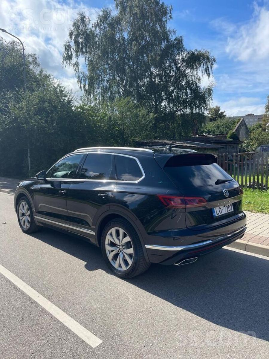 Melns Volkswagen Touareg 2018 Rīga, ar dzinēja tilpumu 3.00 L un nobraukumu 147 tūkst. km par 30500 €, foto 3 vietnē AUTOMOTO.COM.LV