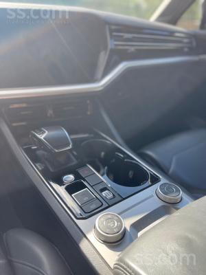 Melns Volkswagen Touareg 2018 Rīga, ar dzinēja tilpumu 3.00 L un nobraukumu 147 tūkst. km par 30500 €, foto 9 vietnē AUTOMOTO.COM.LV
