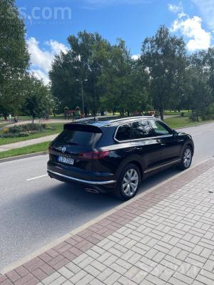 Melns Volkswagen Touareg 2018 Rīga, ar dzinēja tilpumu 3.00 L un nobraukumu 147 tūkst. km par 30500 €, foto 10 vietnē AUTOMOTO.COM.LV