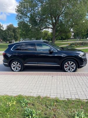Melns Volkswagen Touareg 2018 Rīga, ar dzinēja tilpumu 3.00 L un nobraukumu 147 tūkst. km par 30500 €, foto 12 vietnē AUTOMOTO.COM.LV