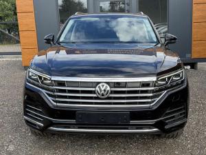 Black Volkswagen Touareg 2018 in Kaunas, with an engine capacity of 3.00 L and mileage of 173 thousand km for 30950 €, photo 14 on AUTOMOTO.COM.LV