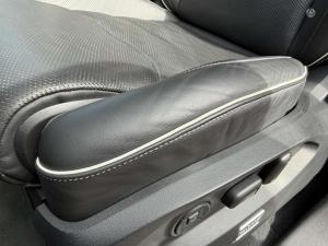 Black Volkswagen Touareg 2018 in Kaunas, with an engine capacity of 3.00 L and mileage of 173 thousand km for 30950 €, photo 21 on AUTOMOTO.COM.LV