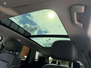 Black Volkswagen Touareg 2018 in Kaunas, with an engine capacity of 3.00 L and mileage of 173 thousand km for 30950 €, photo 30 on AUTOMOTO.COM.LV