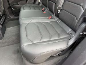Black Volkswagen Touareg 2018 in Kaunas, with an engine capacity of 3.00 L and mileage of 173 thousand km for 30950 €, photo 53 on AUTOMOTO.COM.LV