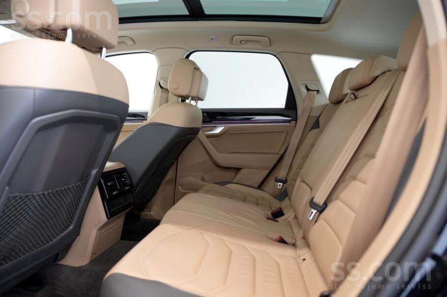 Melns Volkswagen Touareg 2018 Rīga, ar dzinēja tilpumu 3.00 L un nobraukumu 140 tūkst. km par 29900 €, foto 9 vietnē AUTOMOTO.COM.LV