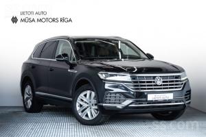 Melns Volkswagen Touareg 2018 Rīga, ar dzinēja tilpumu 3.00 L un nobraukumu 140 tūkst. km par 29900 €, foto 10 vietnē AUTOMOTO.COM.LV