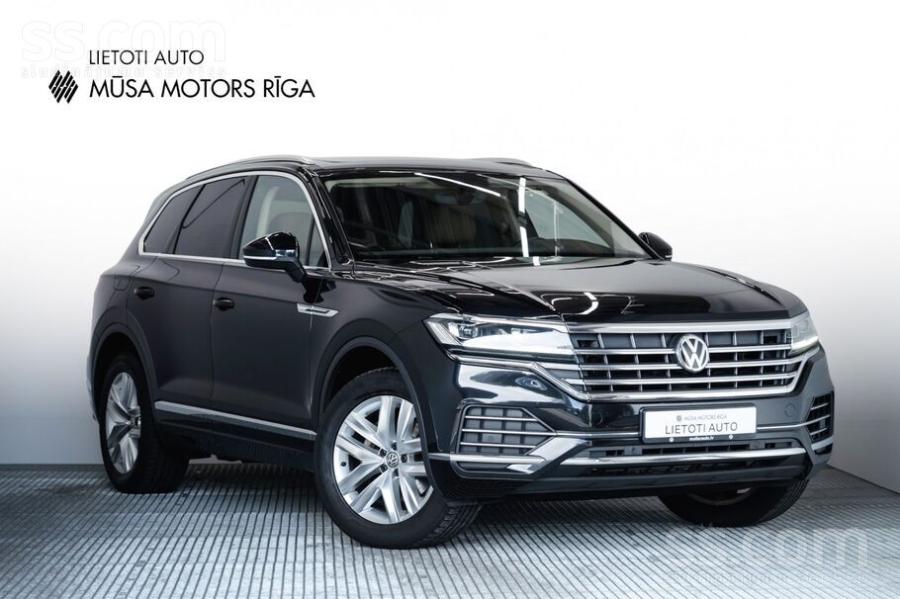 Melns Volkswagen Touareg 2018 Rīga, ar dzinēja tilpumu 3.00 L un nobraukumu 140 tūkst. km par 29900 €, foto 10 vietnē AUTOMOTO.COM.LV