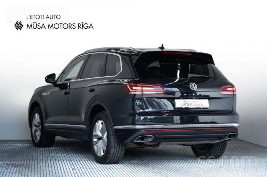 Melns Volkswagen Touareg 2018 Rīga, ar dzinēja tilpumu 3.00 L un nobraukumu 140 tūkst. km par 29900 €, foto 11 vietnē AUTOMOTO.COM.LV