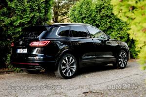 Melns Volkswagen Touareg 2018 Pērnava, ar dzinēja tilpumu 3.00 L un nobraukumu 189 tūkst. km par 31950 €, foto 7 vietnē AUTOMOTO.COM.LV