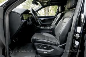 Melns Volkswagen Touareg 2018 Pērnava, ar dzinēja tilpumu 3.00 L un nobraukumu 189 tūkst. km par 31950 €, foto 12 vietnē AUTOMOTO.COM.LV