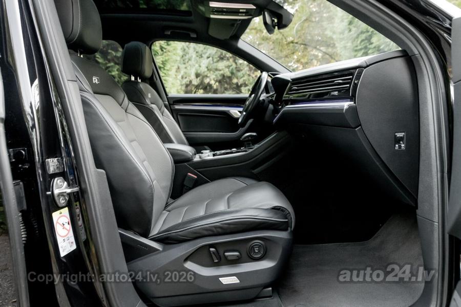 Melns Volkswagen Touareg 2018 Pērnava, ar dzinēja tilpumu 3.00 L un nobraukumu 189 tūkst. km par 31950 €, foto 13 vietnē AUTOMOTO.COM.LV