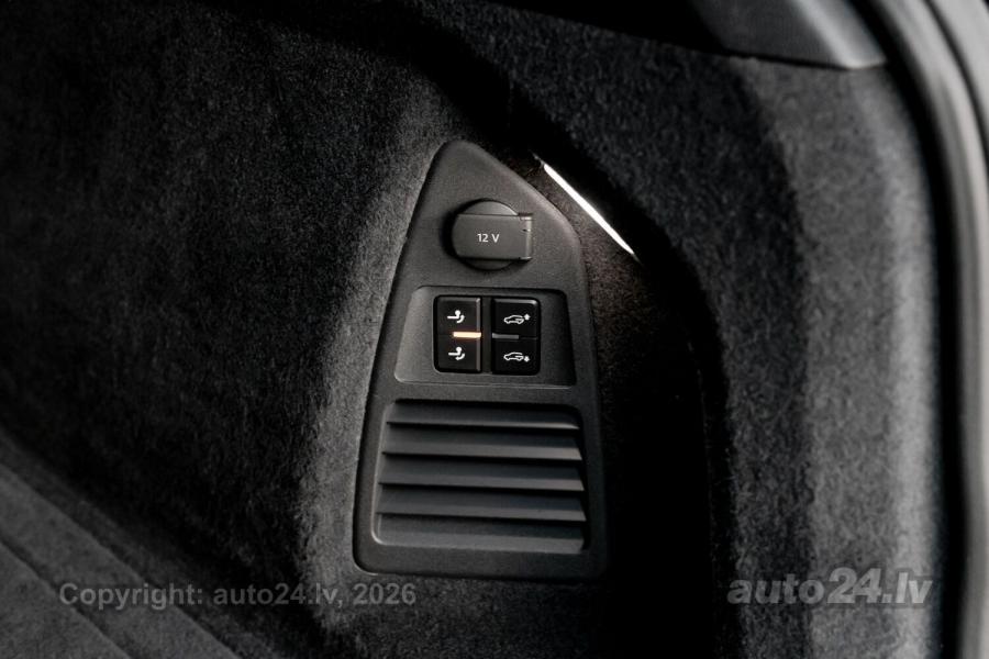 Melns Volkswagen Touareg 2018 Pērnava, ar dzinēja tilpumu 3.00 L un nobraukumu 189 tūkst. km par 31950 €, foto 20 vietnē AUTOMOTO.COM.LV