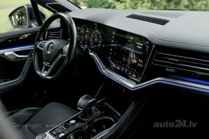 Melns Volkswagen Touareg 2018 Pērnava, ar dzinēja tilpumu 3.00 L un nobraukumu 189 tūkst. km par 31950 €, foto 21 vietnē AUTOMOTO.COM.LV