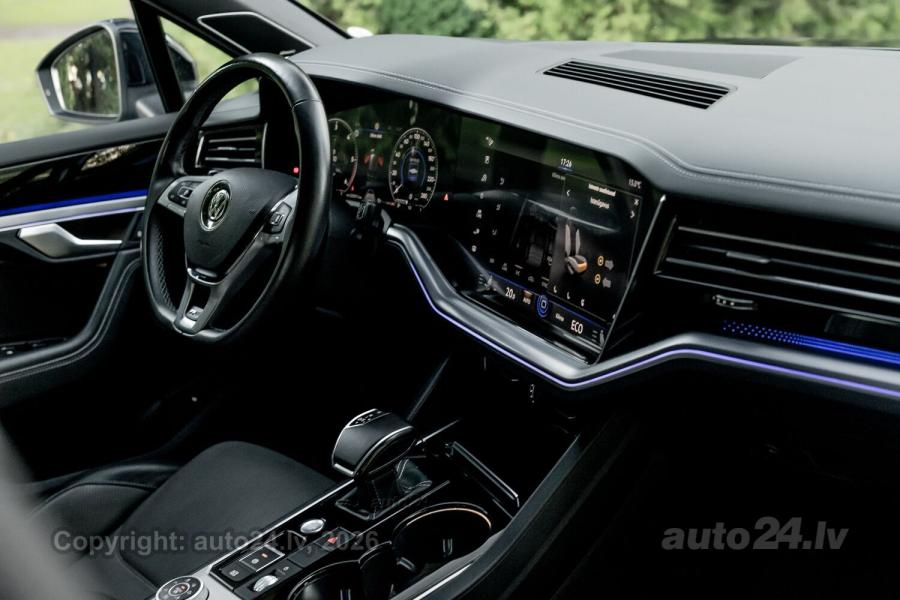 Melns Volkswagen Touareg 2018 Pērnava, ar dzinēja tilpumu 3.00 L un nobraukumu 189 tūkst. km par 31950 €, foto 21 vietnē AUTOMOTO.COM.LV