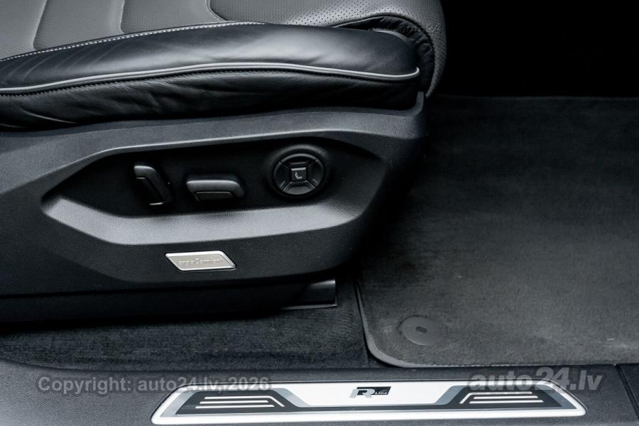Melns Volkswagen Touareg 2018 Pērnava, ar dzinēja tilpumu 3.00 L un nobraukumu 189 tūkst. km par 31950 €, foto 24 vietnē AUTOMOTO.COM.LV