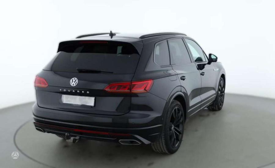 Melns Volkswagen Touareg 2019 Viļņa, ar dzinēja tilpumu 2.97 L un nobraukumu 140 tūkst. km par 44200 €, foto 6 vietnē AUTOMOTO.COM.LV