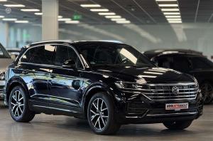 Black Volkswagen Touareg 2019 in Klaipeda, with an engine capacity of 2.97 L and mileage of 269 thousand km for 33950 €, photo 24 on AUTOMOTO.COM.LV