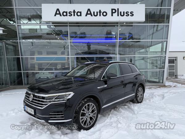 Melns Volkswagen Touareg 2019 Tartu, ar dzinēja tilpumu 3.00 L un nobraukumu 211 tūkst. km par 27990 €, foto 1 vietnē AUTOMOTO.COM.LV