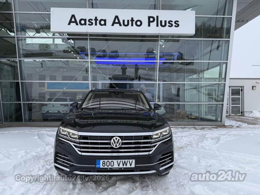 Melns Volkswagen Touareg 2019 Tartu, ar dzinēja tilpumu 3.00 L un nobraukumu 211 tūkst. km par 27990 €, foto 2 vietnē AUTOMOTO.COM.LV