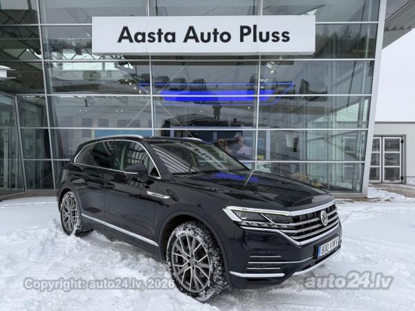 Black Volkswagen Touareg 2019 in Tartu, with an engine capacity of 3.00 L and mileage of 211 thousand km for 27990 €, photo 3 on AUTOMOTO.COM.LV