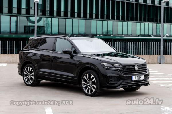 Melns Volkswagen Touareg 2019 Tallina, ar dzinēja tilpumu 3.00 L un nobraukumu 150 tūkst. km par 45000 €, foto 2 vietnē AUTOMOTO.COM.LV